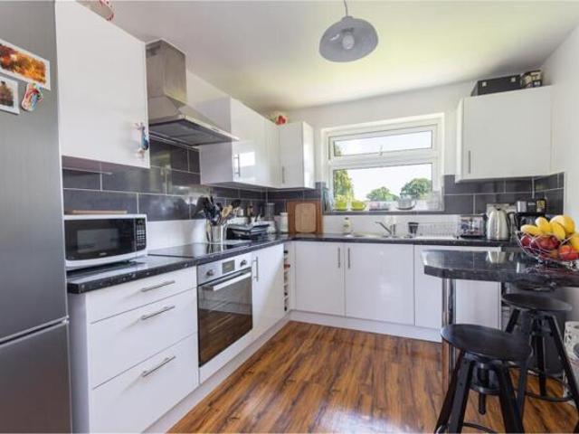 For Sale 2 Bedroom Apartment East Grinstead West Sussex DS101892121