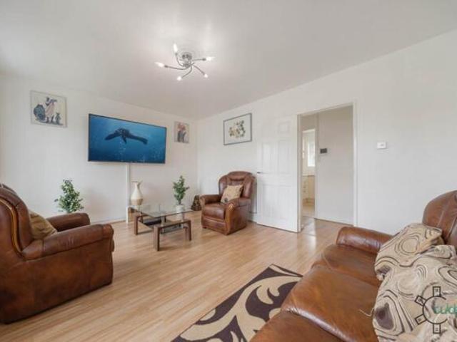 For Sale 2 Bedroom Apartment Enfield Greater London DS101677867