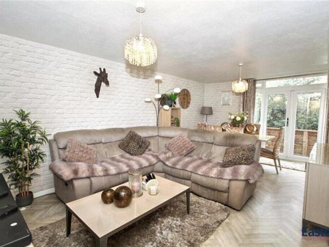 For Sale 2 Bedroom Apartment Epsom Surrey DLS101199760