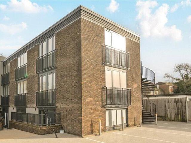 For Sale 2 Bedroom Apartment Epsom Surrey DS89097490