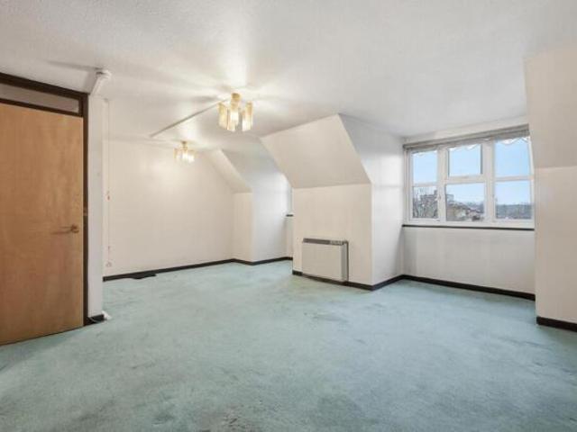 For Sale 2 Bedroom Apartment Epping Forest Great London DLS99926143