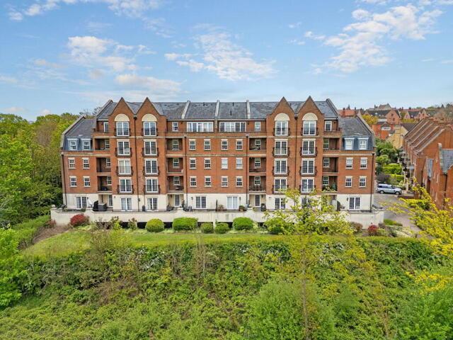For Sale 2 Bedroom Apartment Essex Essex DS100426010