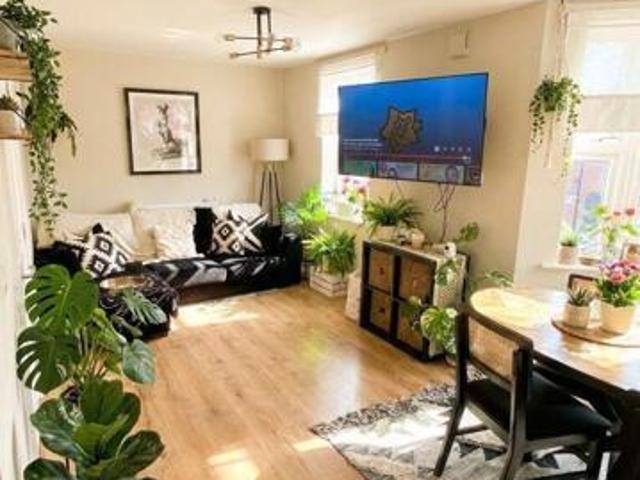 For Sale 2 Bedroom Apartment Essex Essex DS98545697