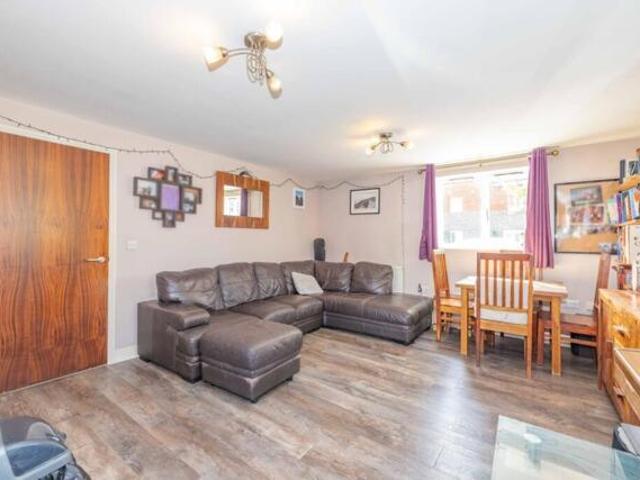 For Sale 2 Bedroom Apartment Faversham Kent DS100096585