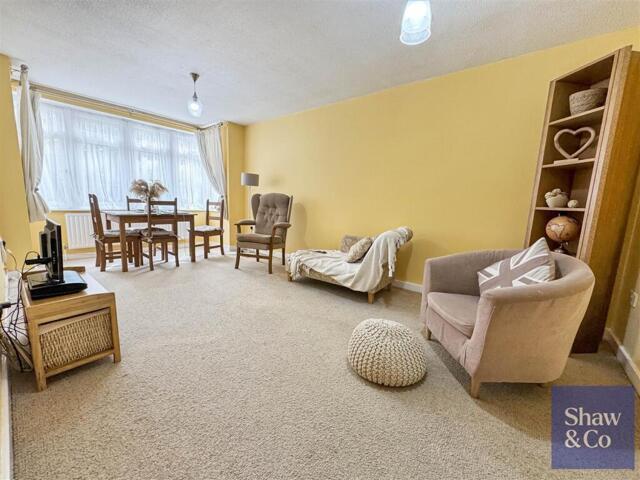 For Sale 2 Bedroom Apartment Feltham Great London DS99344691