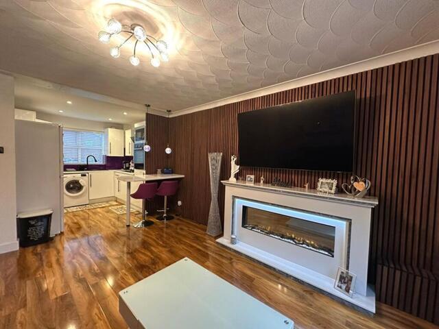 For Sale 2 Bedroom Apartment Frodsham Cheshire West And Chester DS98834232