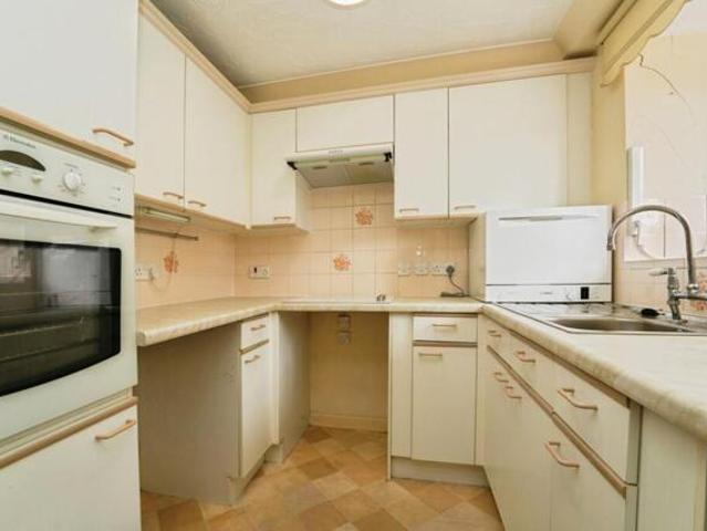For Sale 2 Bedroom Apartment Gloucester Gloucestershire DS98233481