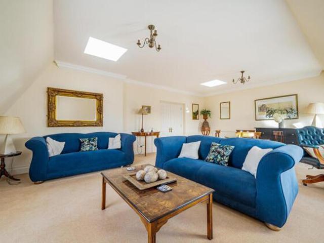 For Sale 2 Bedroom Apartment Godalming Surrey DS99736060