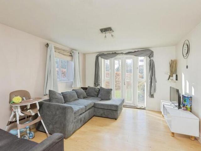 For Sale 2 Bedroom Apartment Gravesend Kent DS100540958
