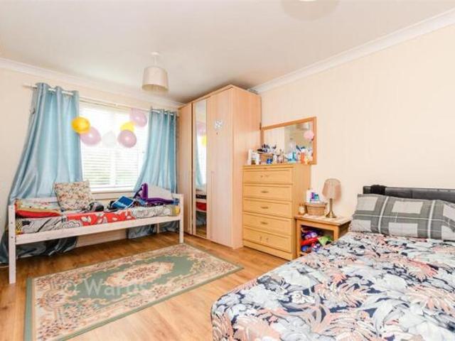 For Sale 2 Bedroom Apartment Gravesend Kent DS101119175