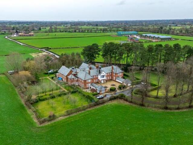 For Sale 2 Bedroom Apartment Great Warford Great Warford DLS100541035