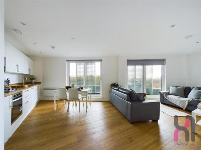 For Sale 2 Bedroom Apartment Greater Manchester Greater Manchester DS101119252