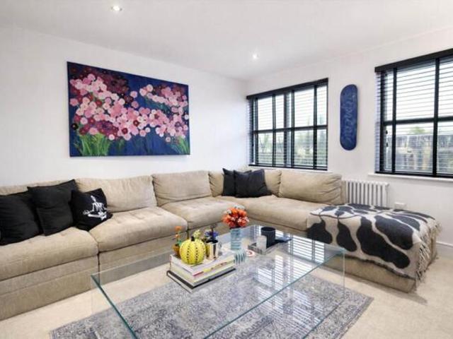 For Sale 2 Bedroom Apartment Hatfield Hertfordshire DLS99641853