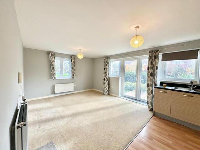 For Sale 2 Bedroom Apartment Hayes Great London DLS99029542