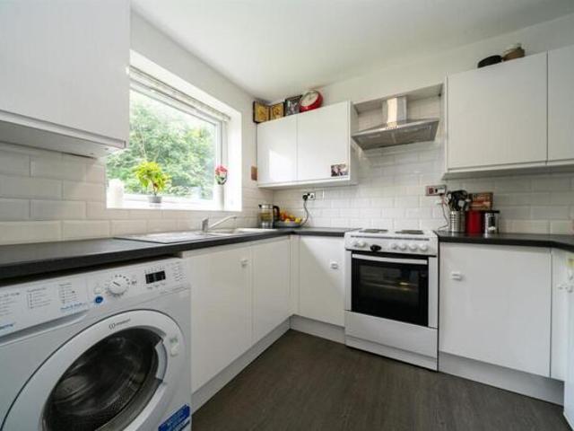 For Sale 2 Bedroom Apartment Hemel Hempstead Hertfordshire DS98969116