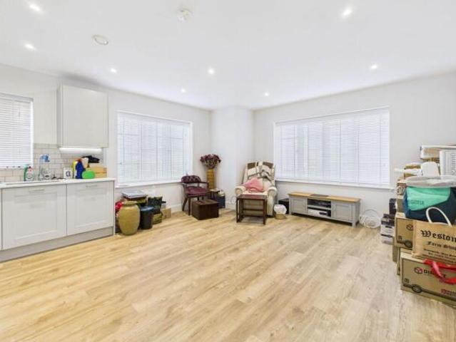 For Sale 2 Bedroom Apartment Horsham West Sussex DLS98687588