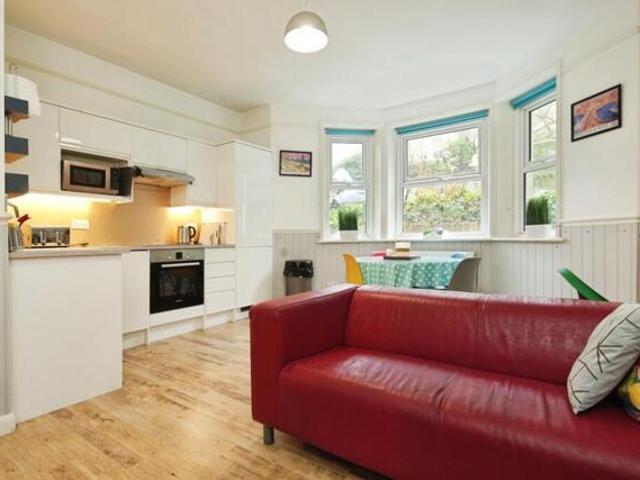 For Sale 2 Bedroom Apartment Hove Brighton And Hove DLS99895110