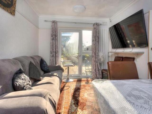For Sale 2 Bedroom Apartment Hove Brighton And Hove DLS99986556