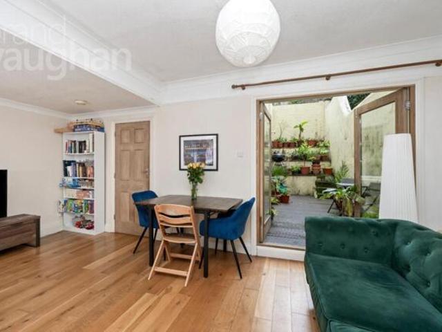 For Sale 2 Bedroom Apartment Hove Brighton And Hove DS100191965