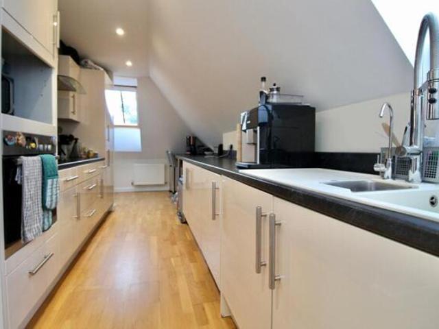 For Sale 2 Bedroom Apartment Lymington Hampshire DS100540982