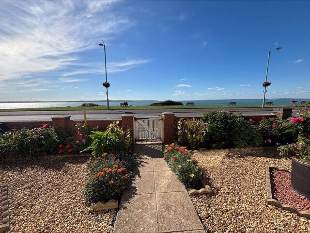 For Sale 2 Bedroom Apartment Lee On Solent Hampshire DLS100881752