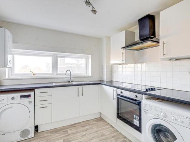 For Sale 2 Bedroom Apartment Leigh on sea Southend On Sea DS98612537