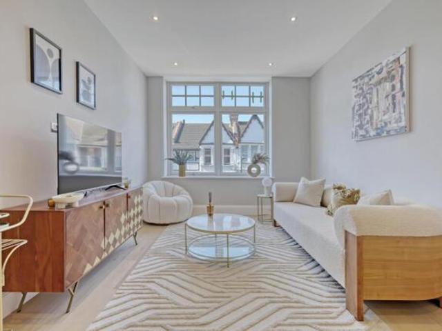 For Sale 2 Bedroom Apartment Leigh Southend on Sea DS101119333