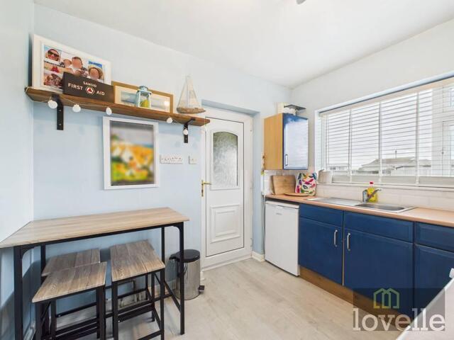 For Sale 2 Bedroom Apartment Lincolnshire Lincolnshire DLS100917826