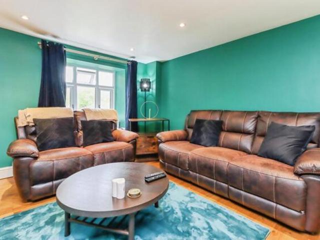 For Sale 2 Bedroom Apartment Llangollen Denbighshire DS100917435