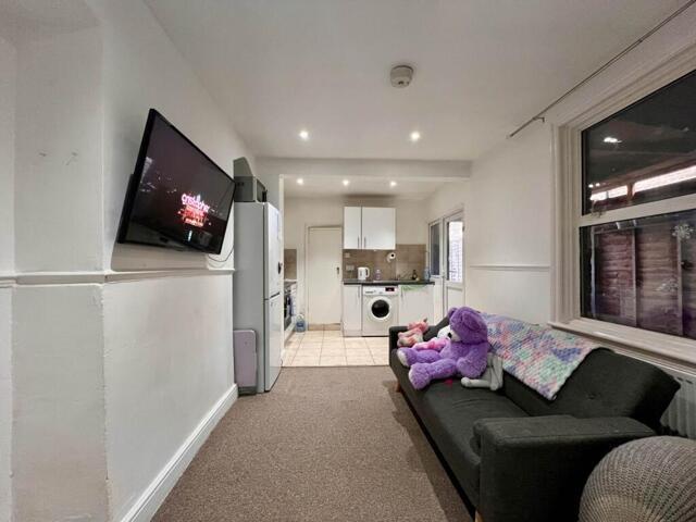 For Sale 2 Bedroom Apartment London Greater London DS99641951