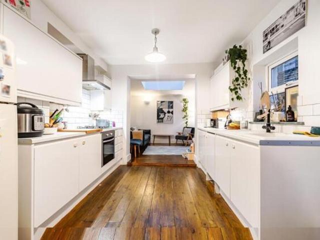 For Sale 2 Bedroom Apartment Londres Greater London DS98118702