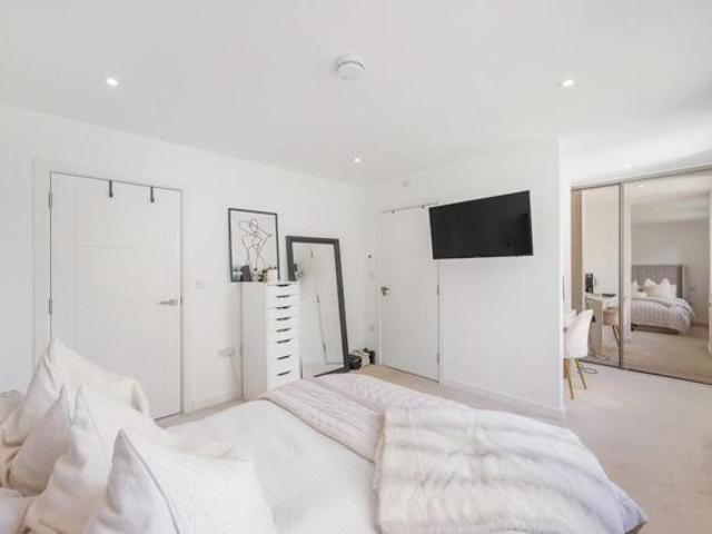 For Sale 2 Bedroom Apartment Londres Greater London DS99642023