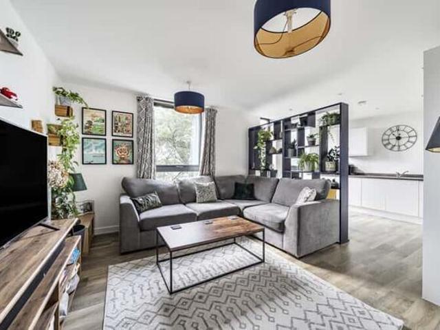 For Sale 2 Bedroom Apartment Londres Greater London DS99895147