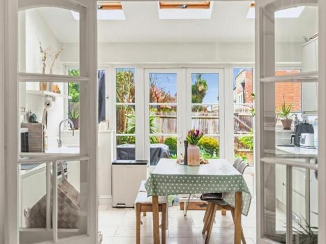 For Sale 2 Bedroom Apartment Londres Greater London DS100503281