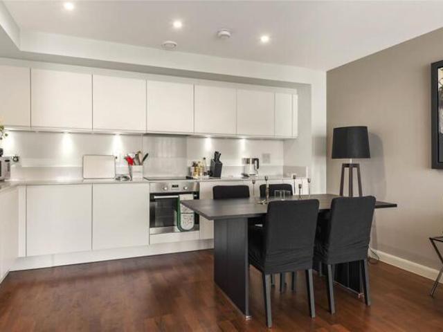 For Sale 2 Bedroom Apartment Londres Greater London DS100540791