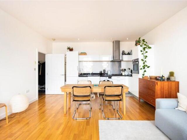 For Sale 2 Bedroom Apartment Londres Greater London DS100132200