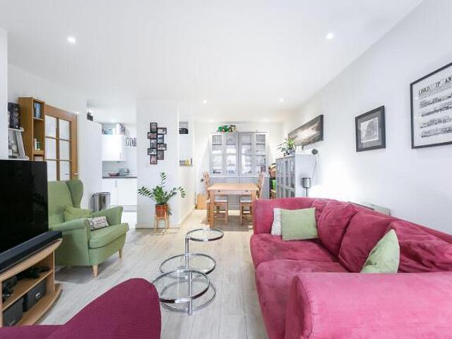 For Sale 2 Bedroom Apartment Londres Greater London DS100158612