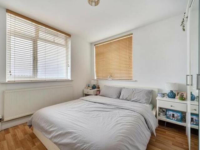 For Sale 2 Bedroom Apartment Londres Greater London DS101678539