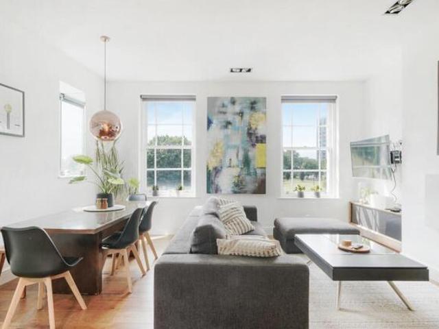 For Sale 2 Bedroom Apartment Londres Greater London DS101796782