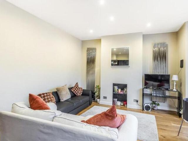 For Sale 2 Bedroom Apartment Londres Greater London DS101100117