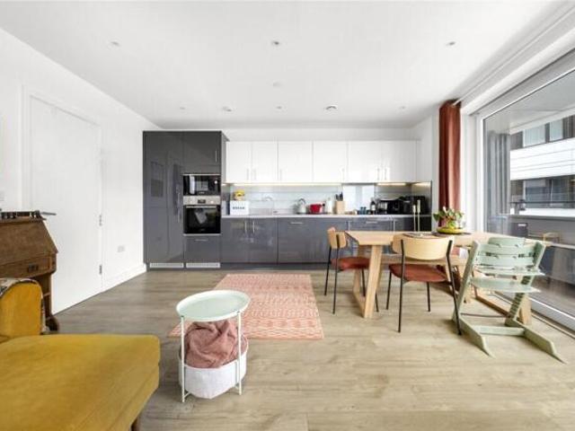 For Sale 2 Bedroom Apartment Londres Greater London DS101231623