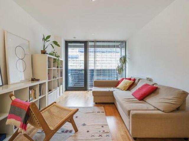 For Sale 2 Bedroom Apartment Londres Greater London DS101351842