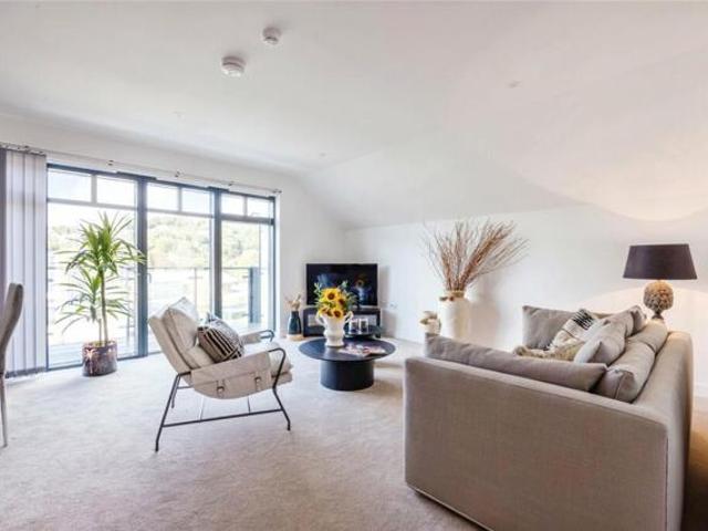 For Sale 2 Bedroom Apartment Lostwithiel Cornwall DS98687922