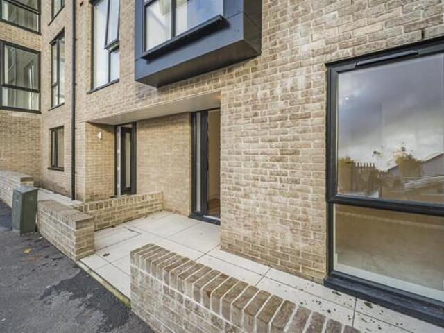 For Sale 2 Bedroom Apartment Penarth Penarth DLS99130387