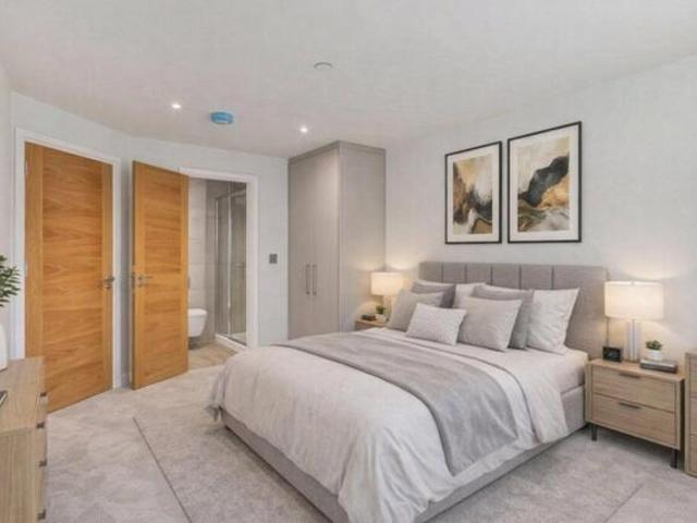 For Sale 2 Bedroom Apartment Poole Poole DS100824908