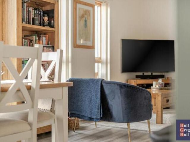 For Sale 2 Bedroom Apartment Portland Dorset DS101931594