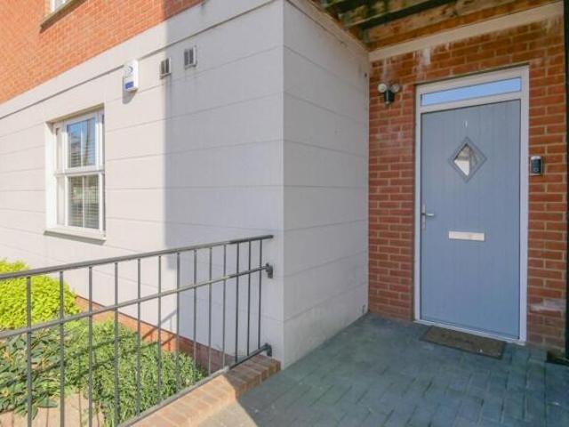 For Sale 2 Bedroom Apartment Rayleigh Essex DLS100503052