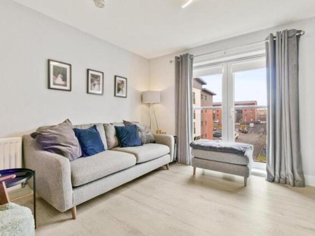 For Sale 2 Bedroom Apartment Renfrew Renfrewshire DLS100881697