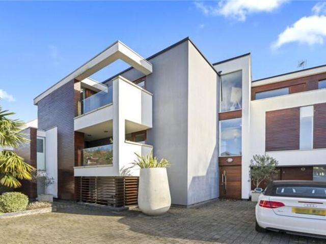 For Sale 2 Bedroom Apartment Richmond Upon Thames Greater London DLS100649195
