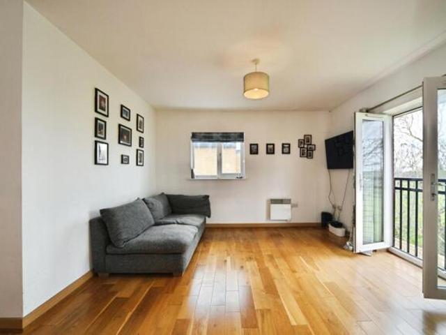 For Sale 2 Bedroom Apartment Romford Greater London DLS101316274